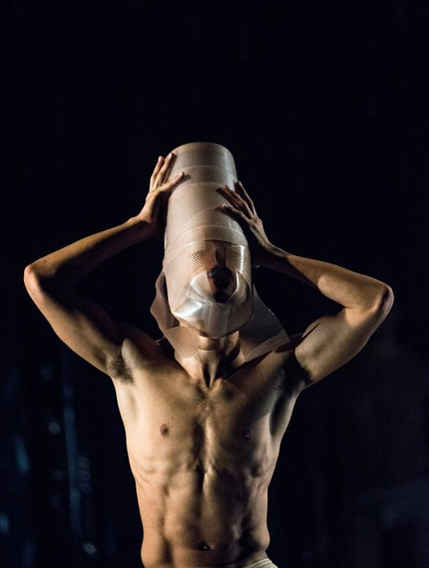 TEATRO – HUMANS AND MONSTERS